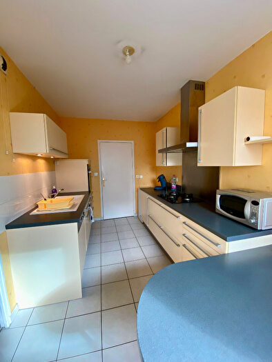 Appartement à vendre - Montceau-les-Mines, Centre-ville - 4 pièces - 2 chambres