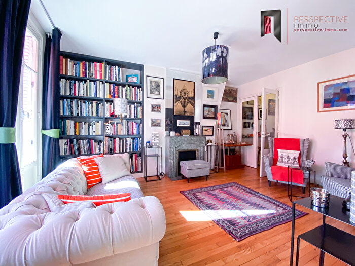 Appartement à vendre - Paris e  - 3 pièces - 1 chambre