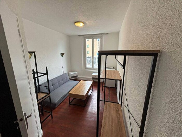 Trois Quartiers-Centre Ville, Poitiers : Appartement 1 pièce à louer