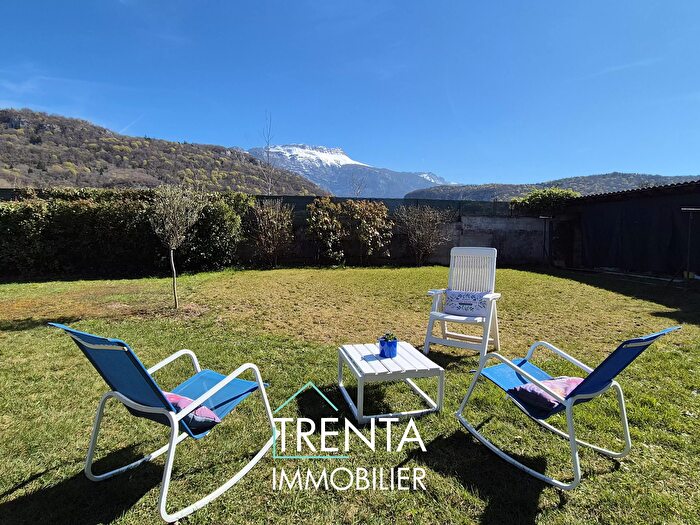 Maison à vendre - Saint-Étienne-de-Crossey - 7 pièces - 4 chambres