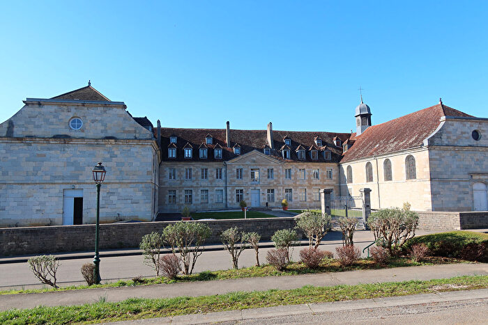 Appartement à vendre - École-Valentin - 7 pièces - 4 chambres