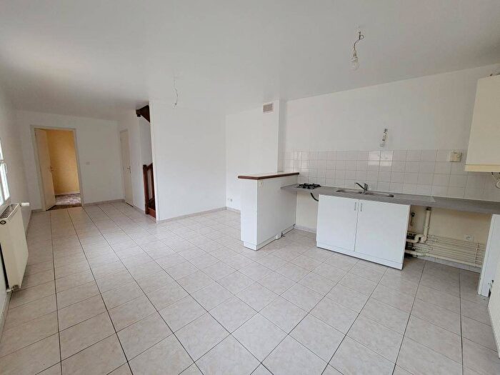 Appartement à louer - Sully-sur-Loire - 3 pièces - 2 chambres