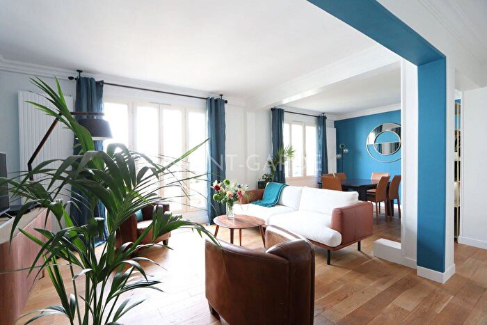 Appartement à louer - Auteuil Nord, Paris ème arrondissement - 4 pièces - 3 chambres