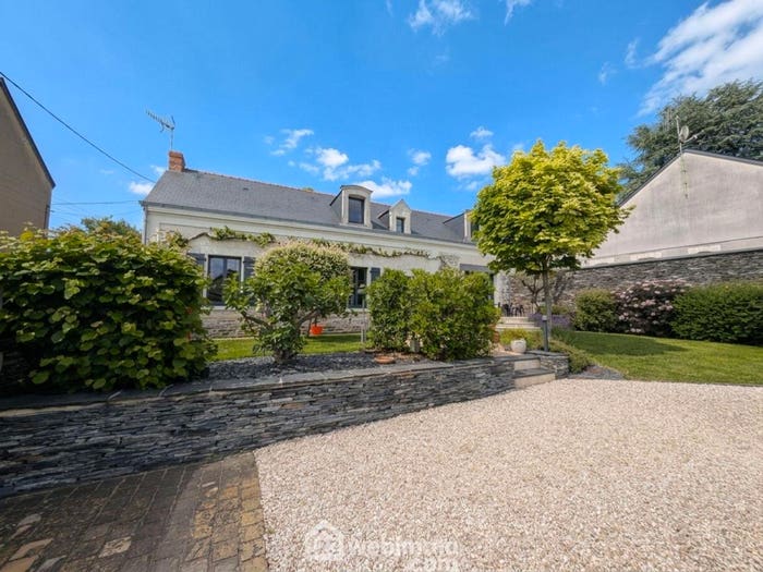 Maison 7 pièces à Corné, à vendre