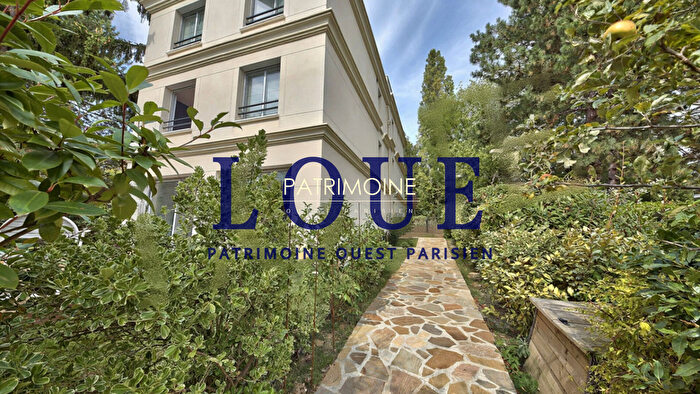 Maison à louer - Saint-Germain-en-Laye, Hennemont - 8 pièces - 6 chambres