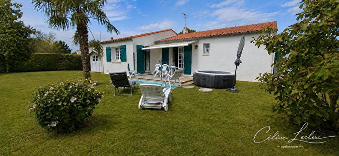 Maison 3 pièces à Angles, à vendre