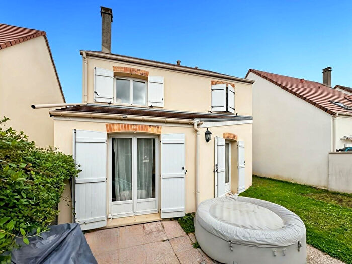 Maison à vendre - Dammarie-les-Lys, LAbbaye du Lys, Centre-ville, Soubiron - 4 pièces - 3 chambres