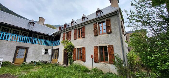 Maison 10 pièces à vendre à Vielle-Louron