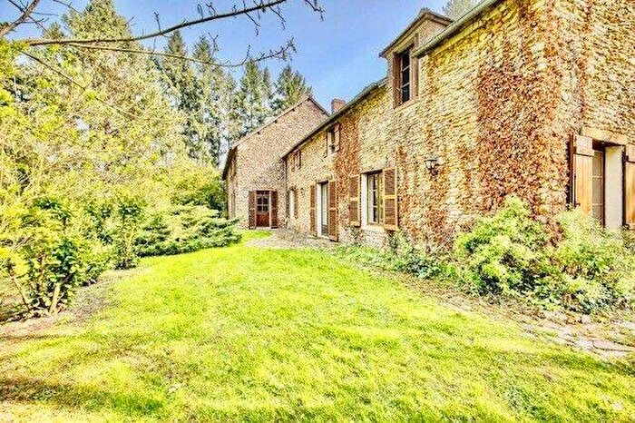 Maison 10 pièces à louer à Adainville