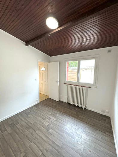 Appartement 1 pièce à louer à Lallier P Hochart, L'Haÿ-les-Roses