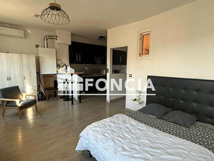 Appartement à louer - Vieil Angoulême-Centre Ville - 1 pièce