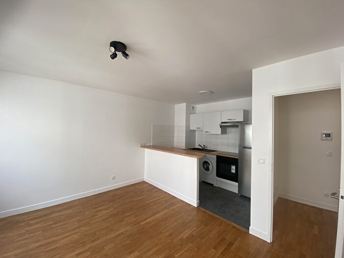 Appartement 1 pièce à louer à Courbevoie, Faubourg de l'Arche