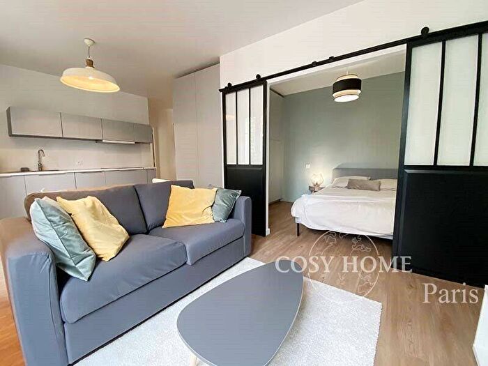 Buttes Chaumont, Paris 19ème arrondissement : Appartement 2 pièces à louer