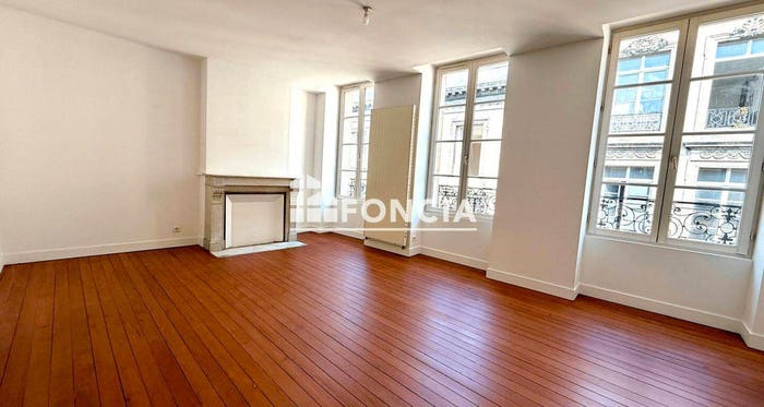 Appartement 5 pièces à louer à Centre ville, Bordeaux