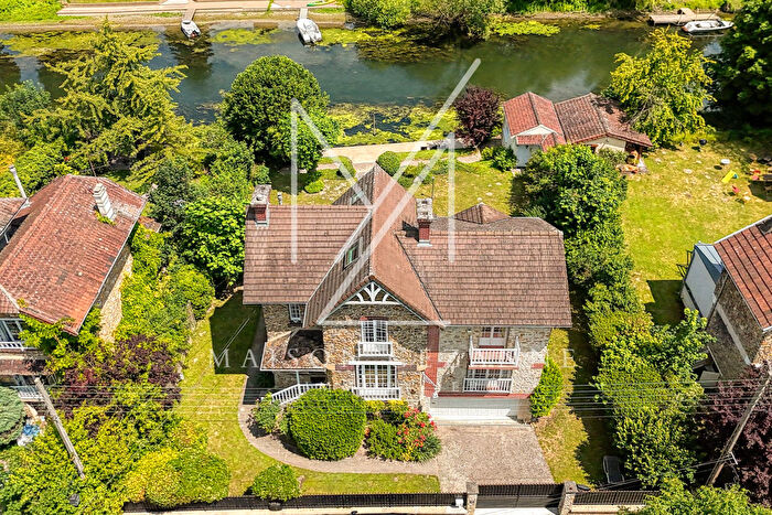 Maison à vendre - Villennes-sur-Seine - 6 pièces - 4 chambres