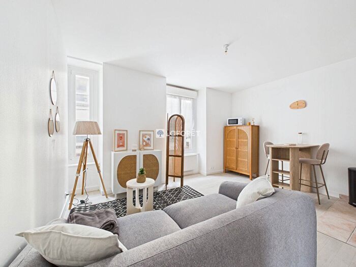 Appartement à louer - Centre Ville, Quimper - 1 pièce