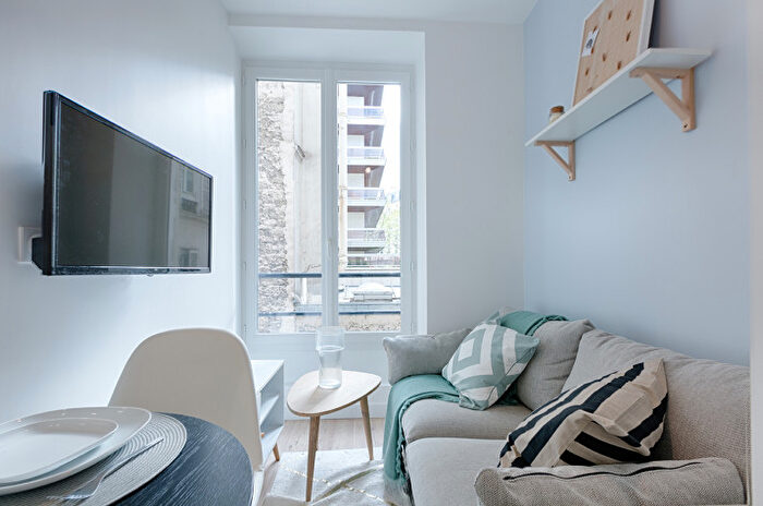 Paris 18ème, Grandes Carrières, Clichy : Appartement 2 pièces à louer
