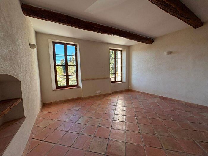 Appartement à louer - Aups - 2 pièces - 1 chambre