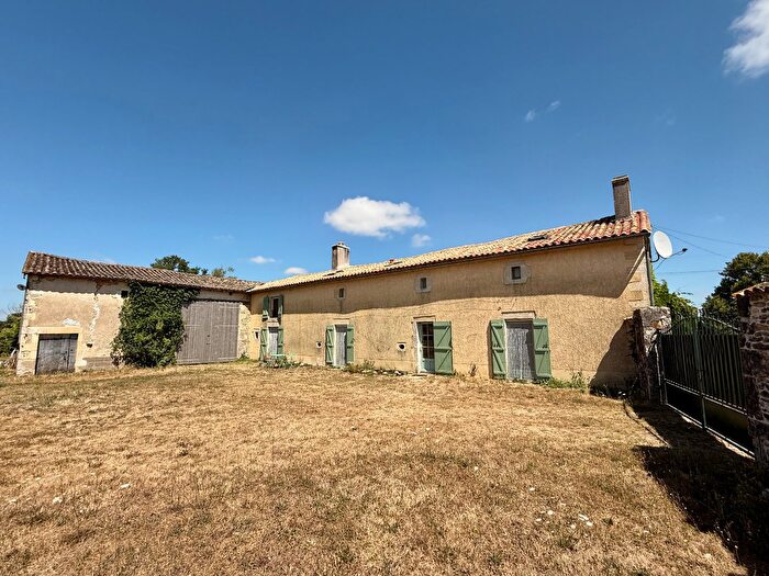 Maison à vendre - Chaunay - 6 pièces - 3 chambres