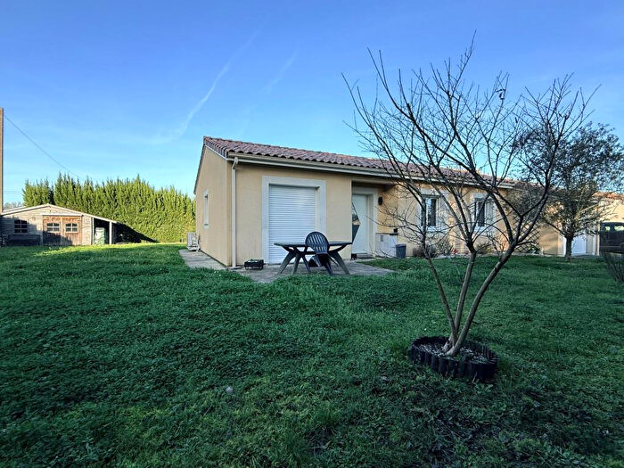 Maison à vendre - Saint-Yzan-de-Soudiac - 4 pièces - 3 chambres