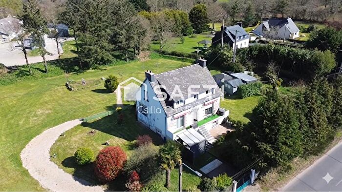 Maison à vendre - Belle-Isle-en-Terre - 6 pièces - 4 chambres