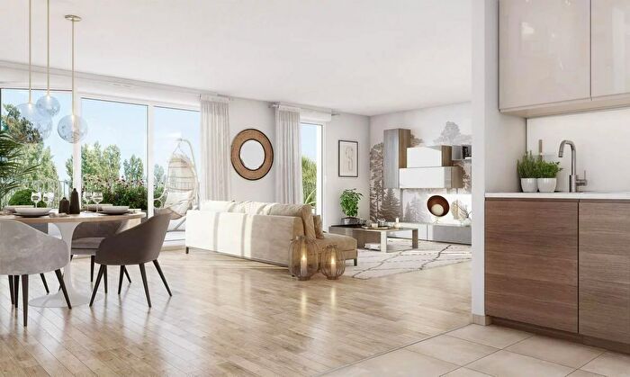 Maisons à vendre et appartements à louer - 1