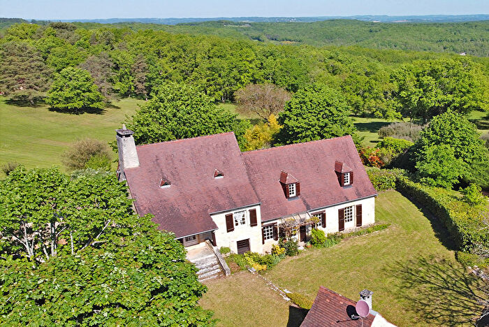 Maison à vendre - Coly - 4 pièces - 3 chambres