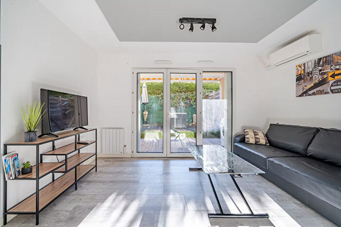 Appartement 1 pièce à louer - Cagnes-sur-Mer, La Gare, Les Plans, Hippodrome
