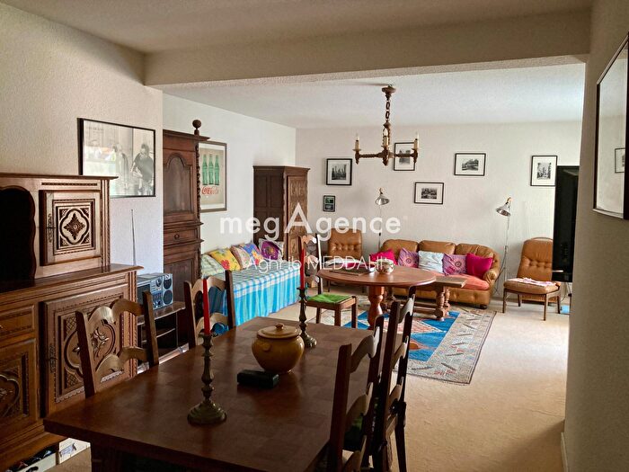 Appartement à vendre - Royan, Centre-ville - 4 pièces - 2 chambres