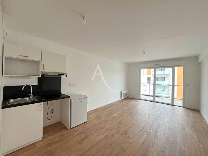 Appartement 2 pièces à Gare-Senelle-Pont de Paris, Laval, à louer