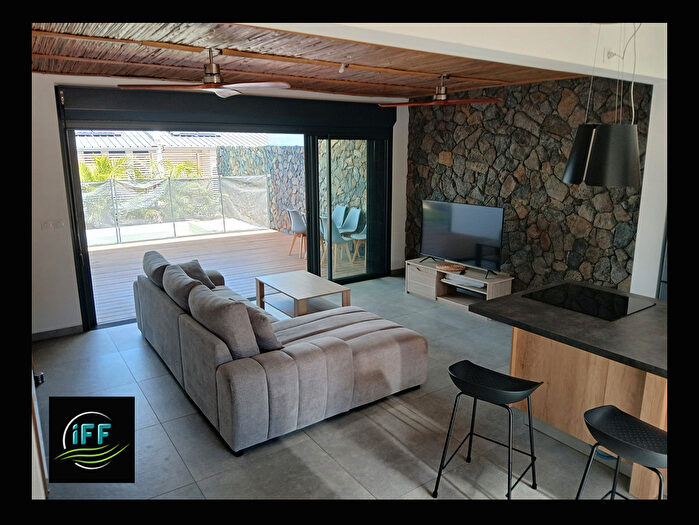 Maison à louer - Saint-Paul, Saint-Gilles les Bains - 4 pièces - 3 chambres