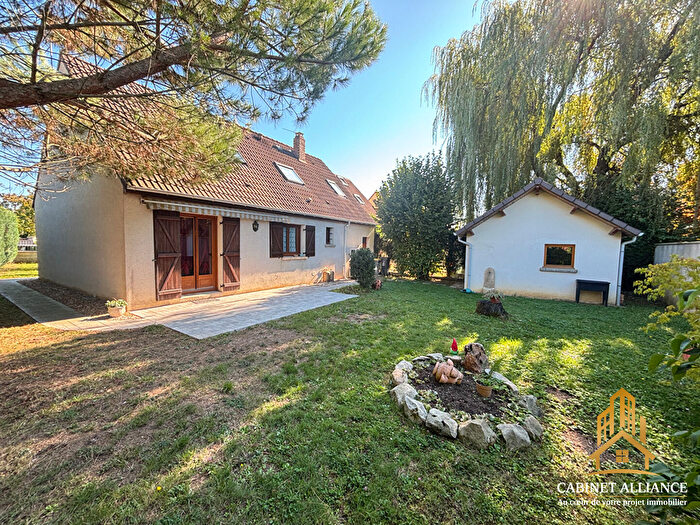 Maison à vendre - Le Mée-sur-Seine, Les Courtilleraies Sud - 6 pièces - 4 chambres