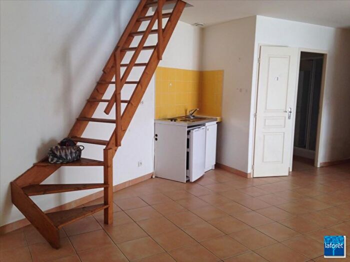 Appartement 3 pièces à louer - Salon-de-Provence, Morgan, Gare