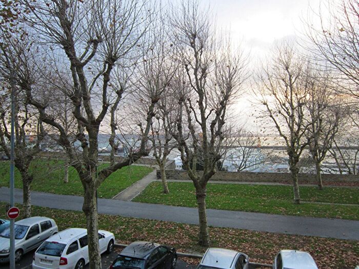 Appartement à louer - Centre, Brest - 4 pièces - 2 chambres