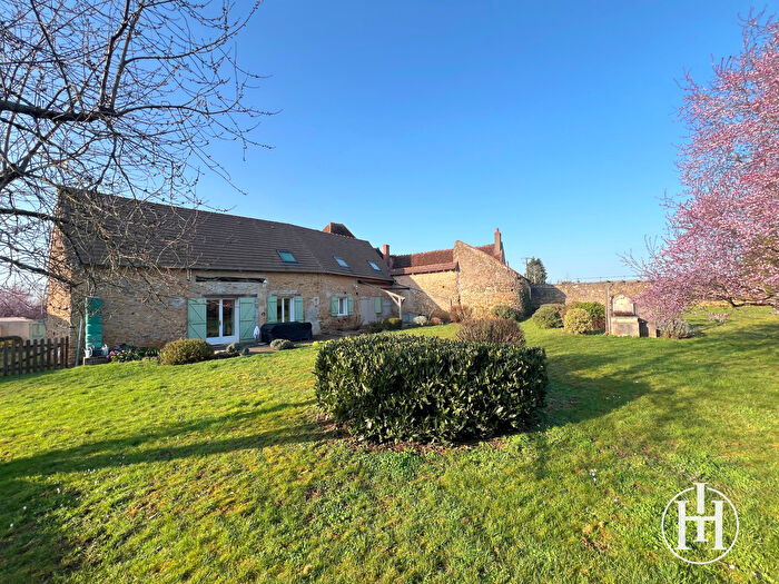 Maison à vendre - Ainay-le-Château - 4 pièces - 3 chambres