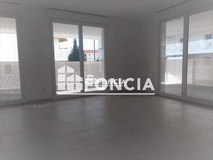 Centre Ville-Peyron, La Seyne-sur-Mer : Appartement 3 pièces à louer