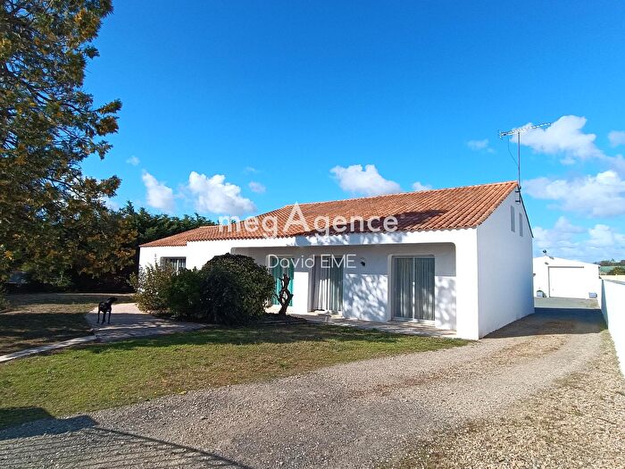 Saint-Christophe-du-Ligneron - Maison 7 pièces à vendre