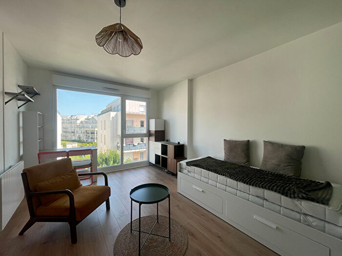Appartement 1 pièce à Lucé, Centre-ville, à louer