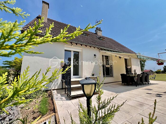 Maison à vendre - Senan - 5 pièces - 4 chambres