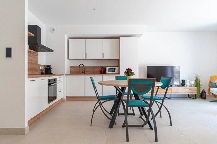 Appartement à louer - Le Pharo, Marseille ème arrondissement - 3 pièces - 2 chambres