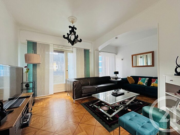 Appartement à vendre - Strasbourg, Neudorf, Etoile, Gare, Schluthfeld - 4 pièces - 3 chambres