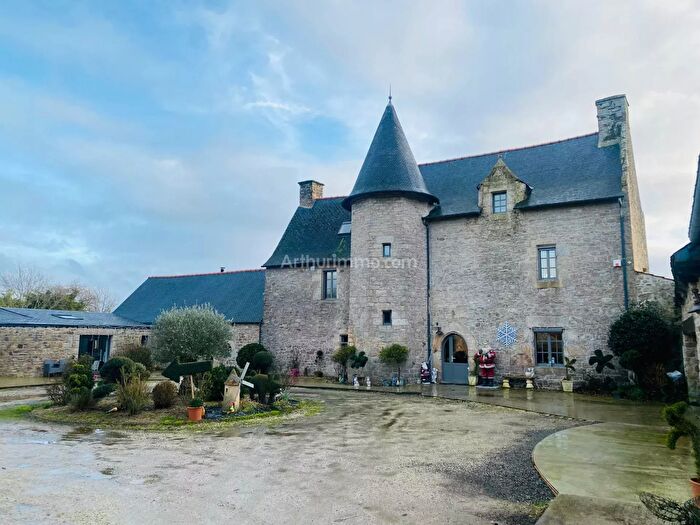 Maison à vendre - Ploumagoar - 10 pièces - 5 chambres