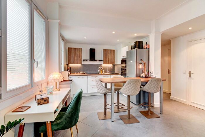 Appartement à vendre - Nice, Chambrun - 2 pièces - 1 chambre