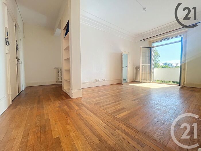 Appartement à louer - Dijon, Montchapet - 2 pièces - 1 chambre