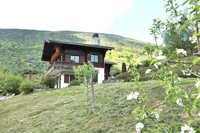 Saint-Jean-de-Sixt : Maison 7 pièces à vendre