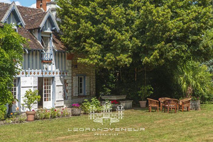 Maison à vendre - Fontainebleau - 10 pièces - 5 chambres