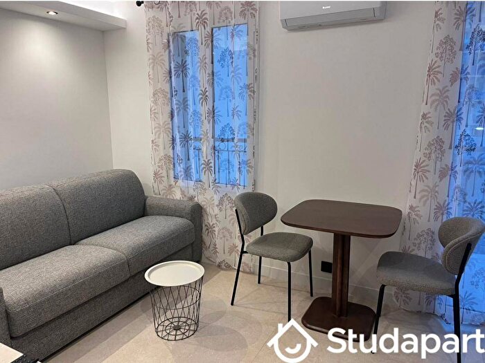 Appartement à louer - Saint Augustin, Nice - 1 pièce