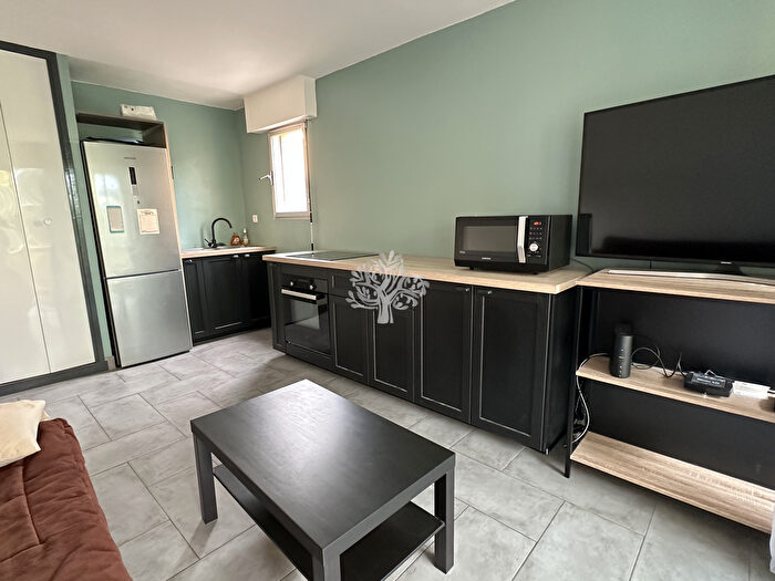 Appartement à vendre - Sanary-sur-Mer, Le Baou, Saint-Roch - 2 pièces - 1 chambre