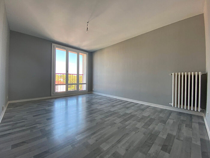 Appartement à louer - Besançon, Montrapon, Fontaine Ecu, Montboucons, Montjoux - 3 pièces - 2 chambres