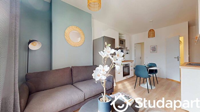 Appartement à louer - La Bastide, Bordeaux - 1 pièce - 2 chambres